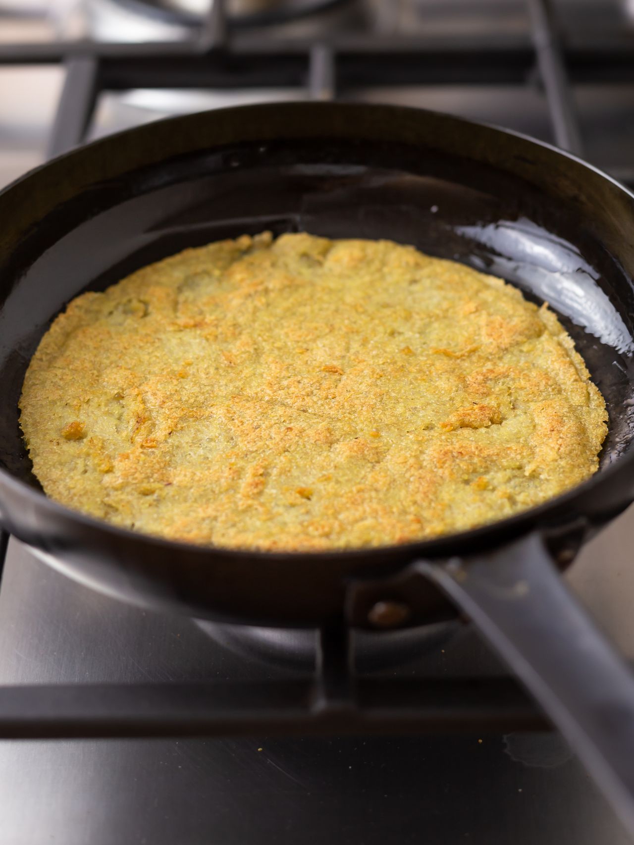 Gluten-Free Quinoa Flatbread Recipe | Foodaciously