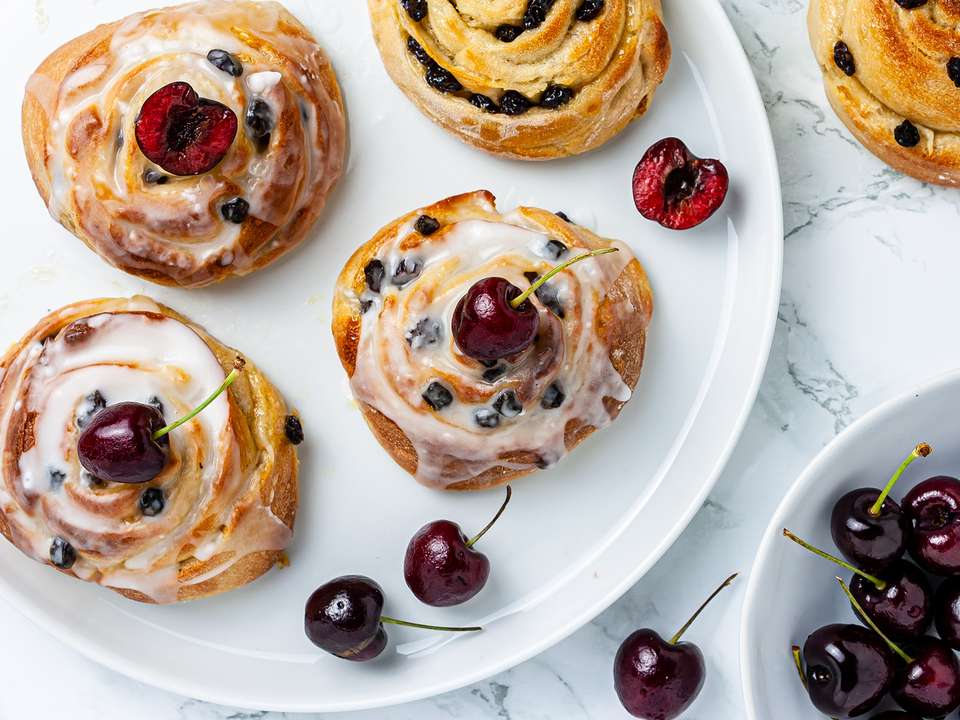 Vegan Belgian Buns Recipe | Foodaciously