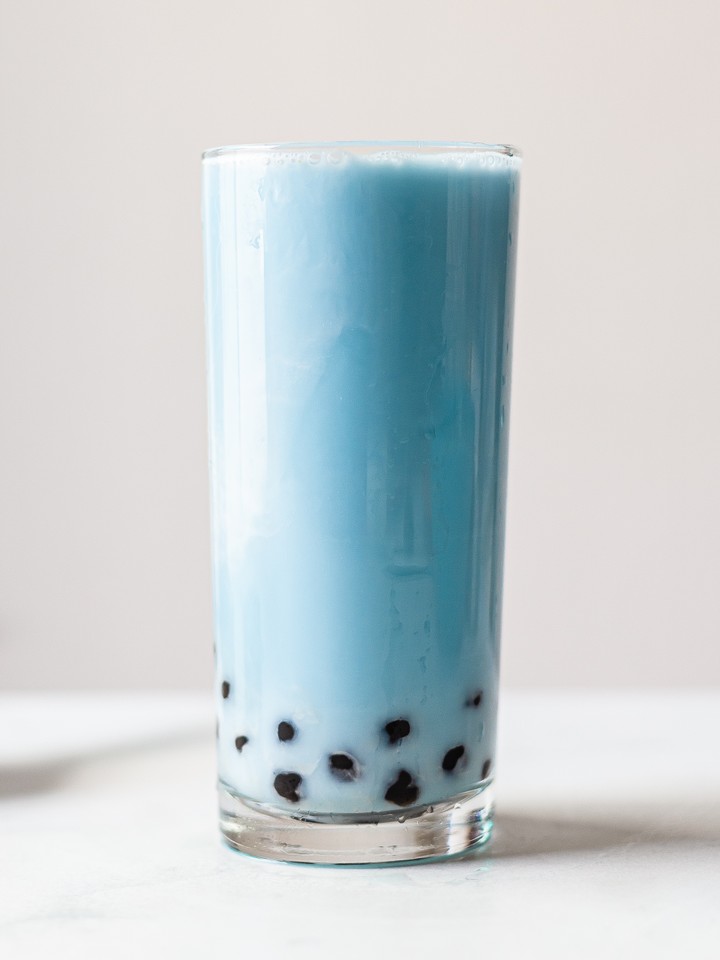 Butterfly Pea Bubble Tea (Blue Milk Boba Tea) | Foodaciously