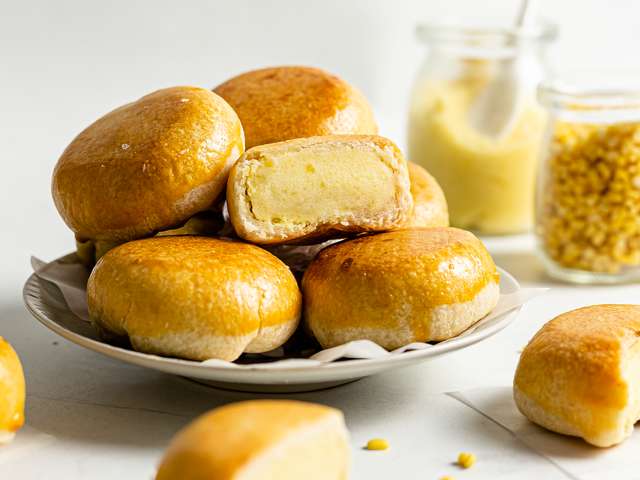 Mung Bean Hopia (Filipino Hopiang Monggo) | Foodaciously