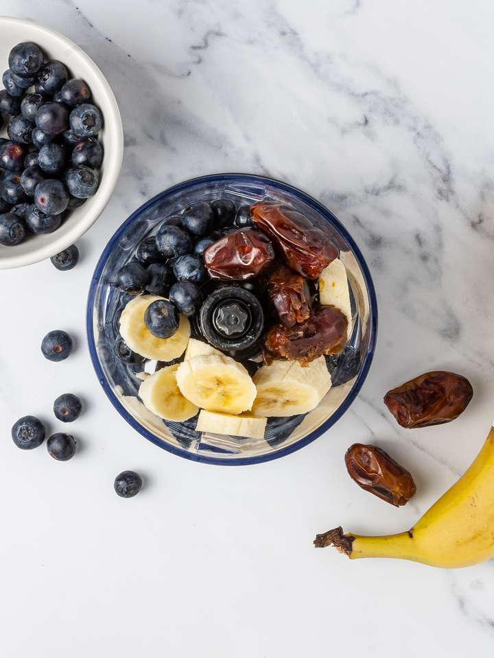 Watercress and Blueberry Green Smoothie Recipe | Foodaciously