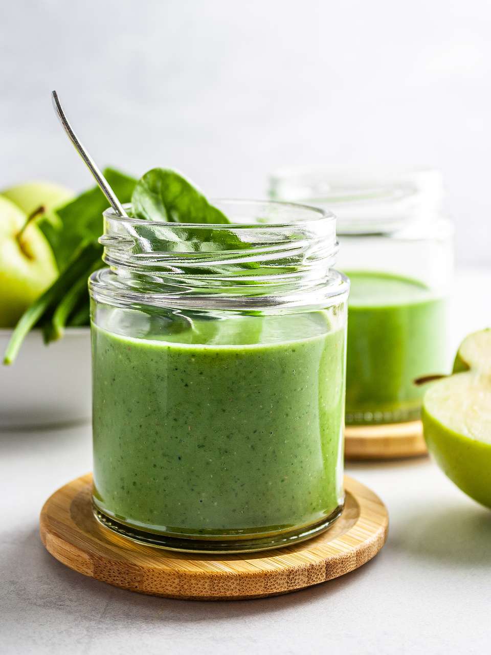 Japanese Smoothie with Matcha and Kiwi | Foodaciously