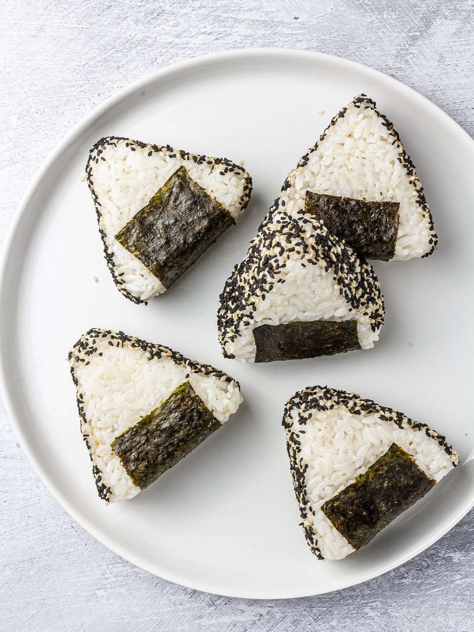Vegan Mango Maki (Tropical Sushi Rolls) | Foodaciously