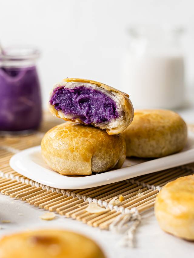 Ube Cake Roll (Filipino Purple Yam Roll Cake) | Foodaciously