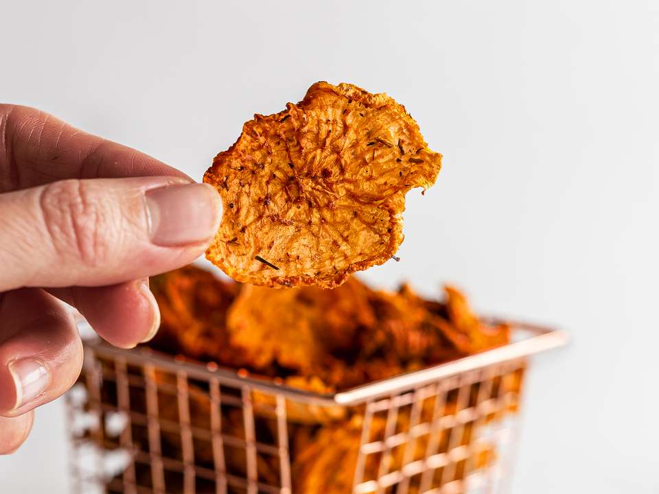 7 Moreish Low-Carb Crunchy Snacks | Foodaciously